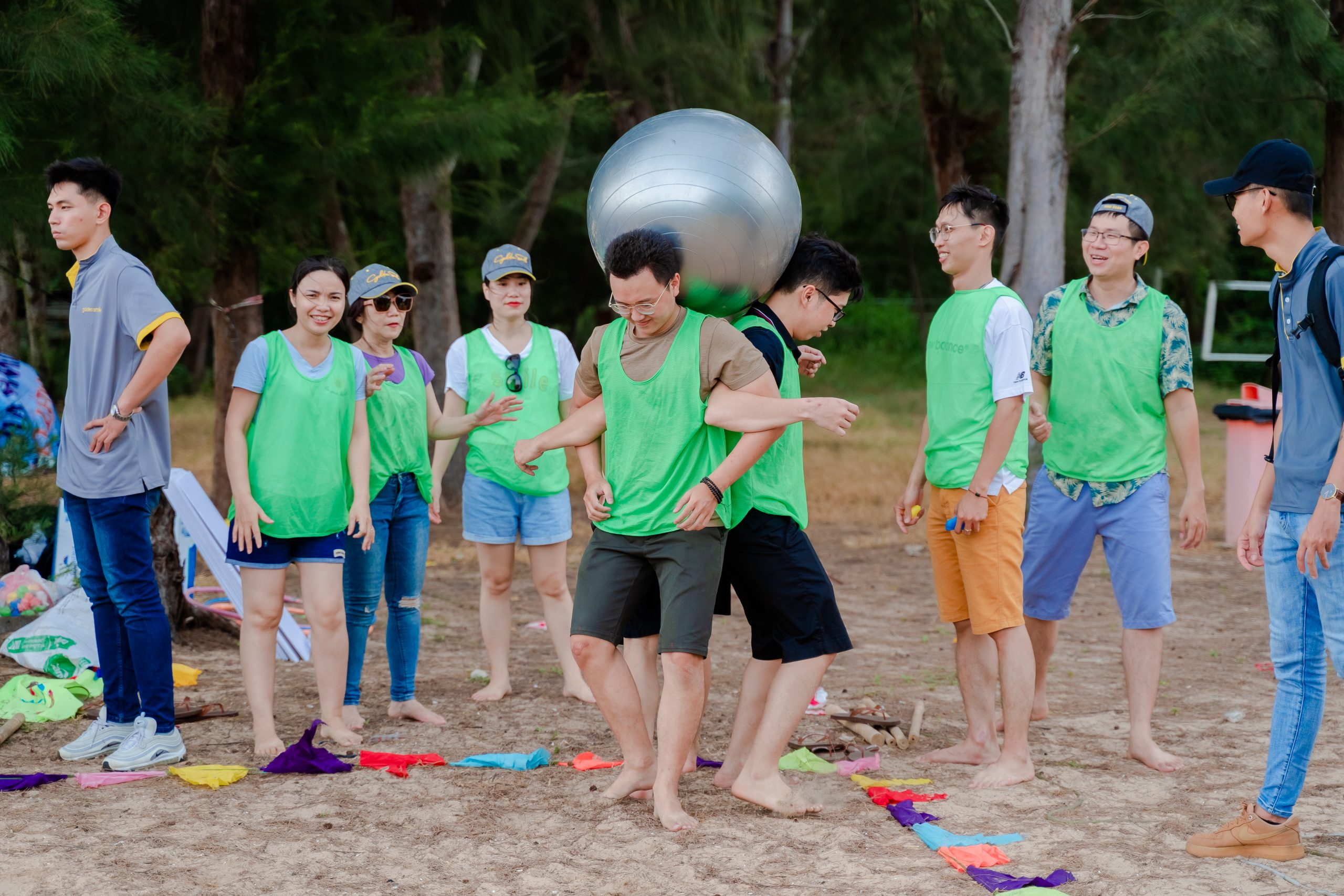 TEAM BUILDING LÀ GÌ? VÀ NHỮNG LƯU Ý - Golden Smile Event